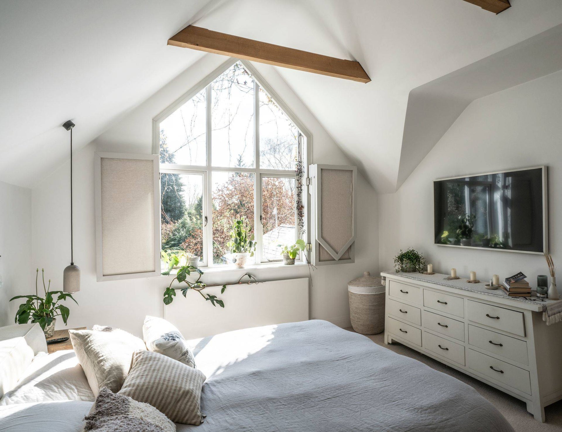 Smithys Direct - The finest architectural ironmongery and lighting